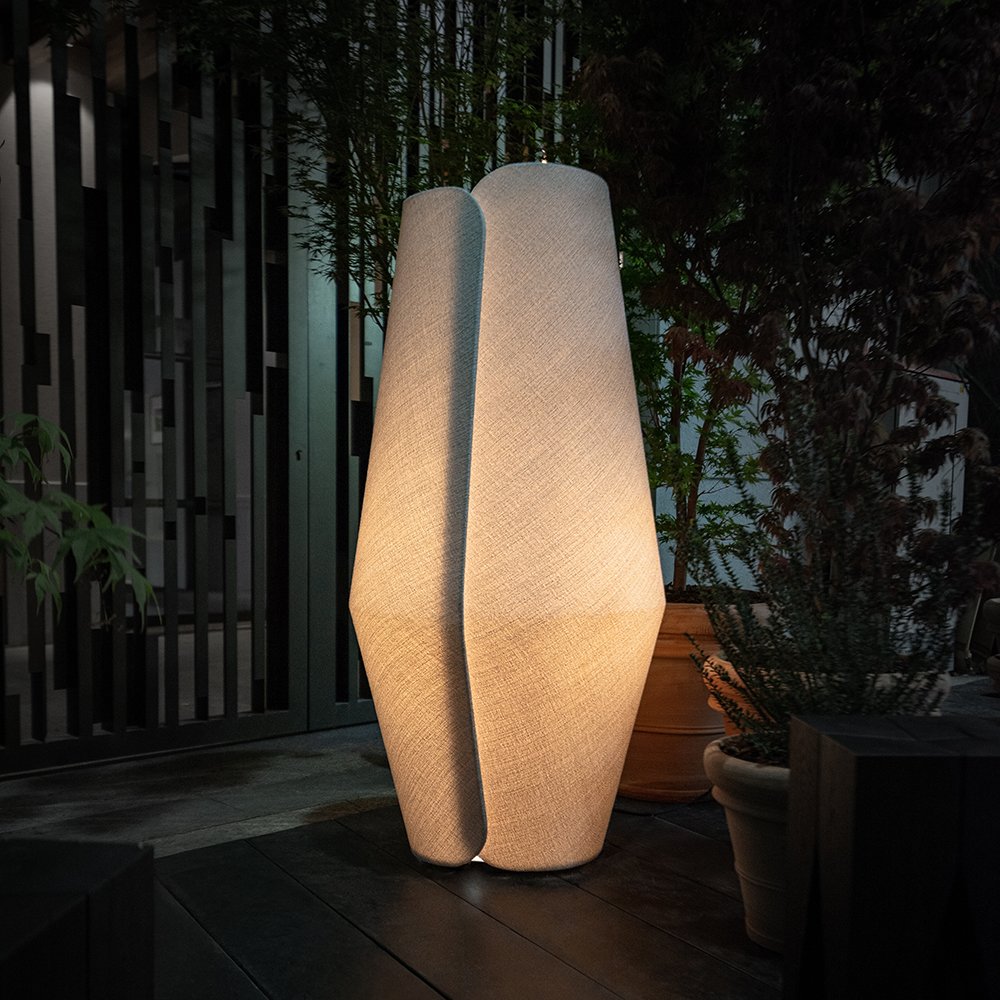 Volute Outdoor Floor - Rakumba | Outdoor Floor Lamps - USA & Canada